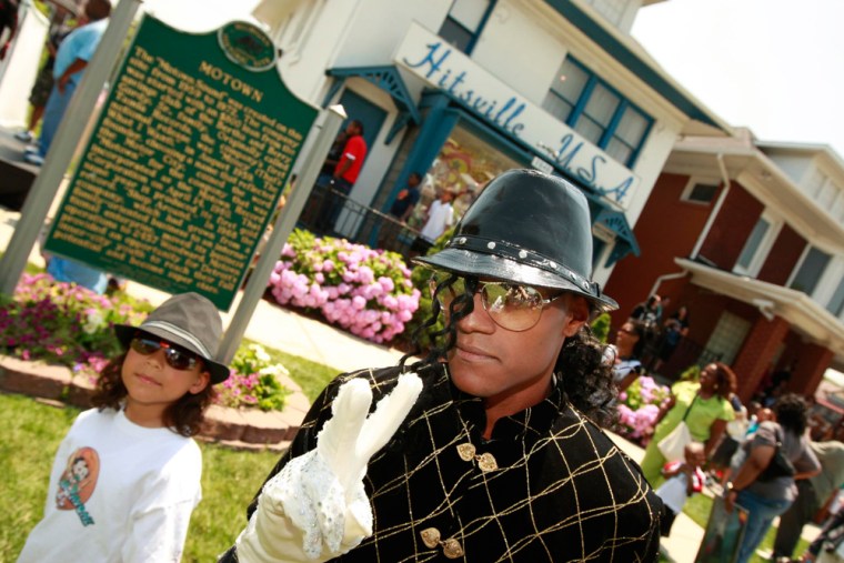Fans remember Michael Jackson
