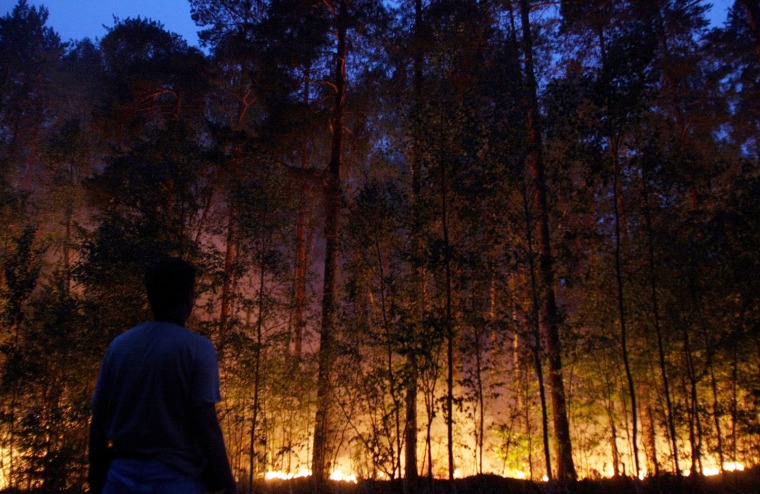 Fires rage across Russia