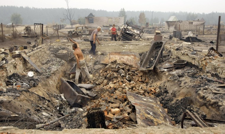 Fires rage across Russia