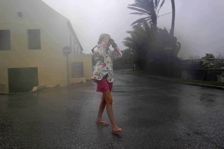 Hurricane Igor moves onto Bermuda