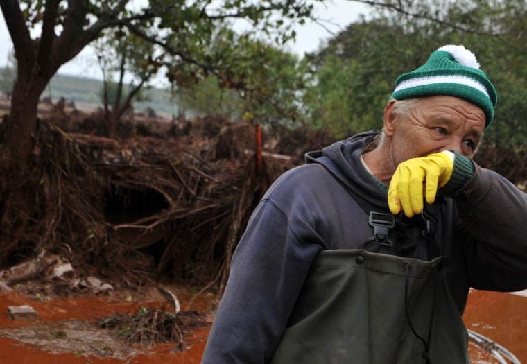 Toxic red sludge floods towns near Budapest