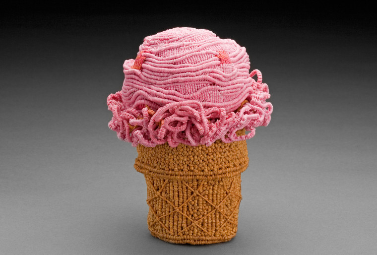 Delicious (looking) macrame treats