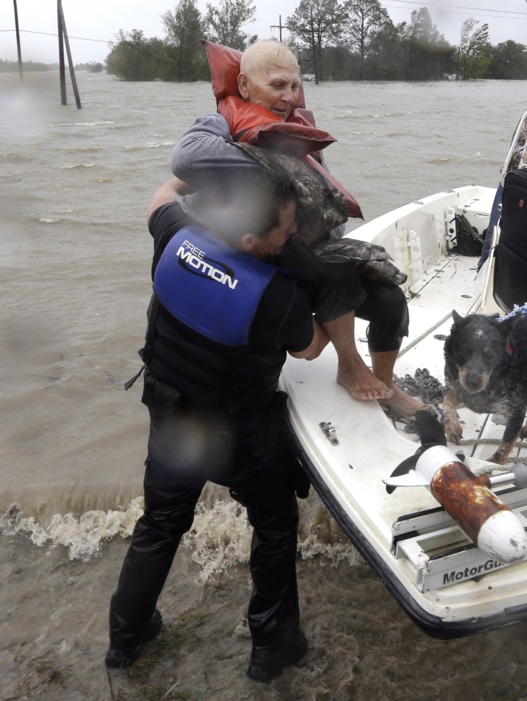 Isaac makes landfall on the US Gulf Coast