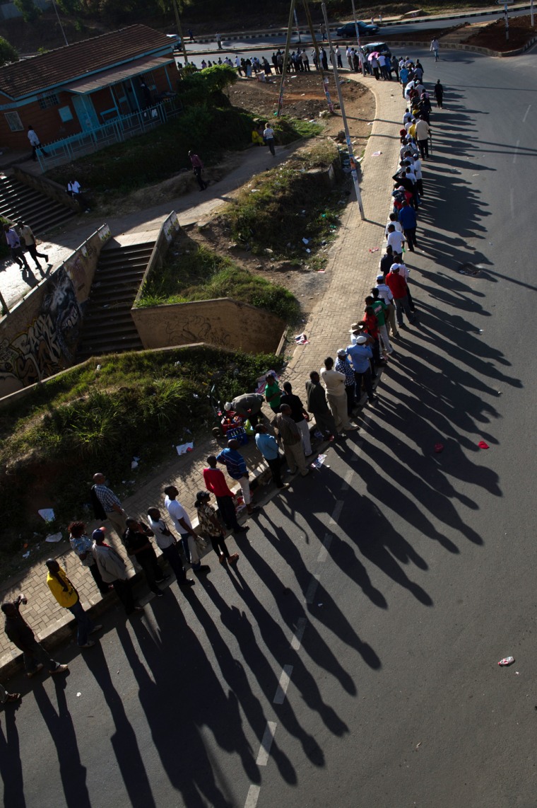 Kenyans vote in crucial election
