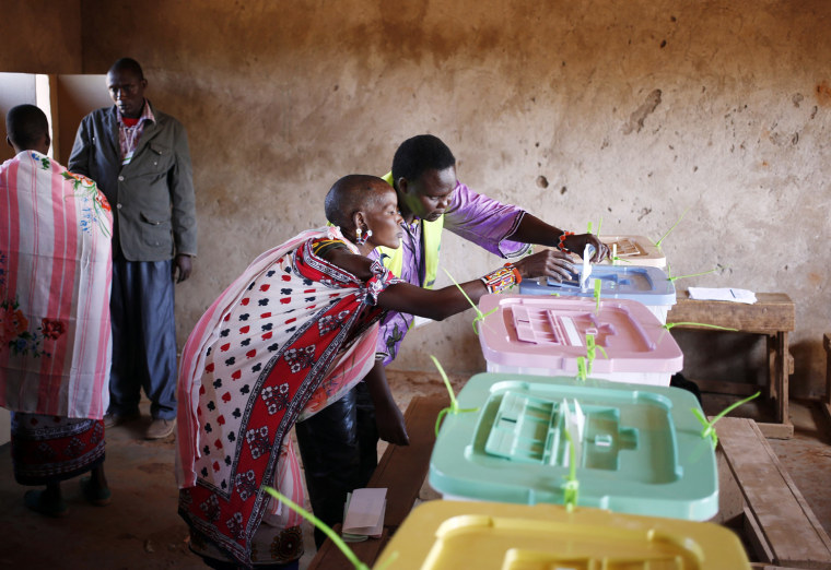Kenyans vote in crucial election