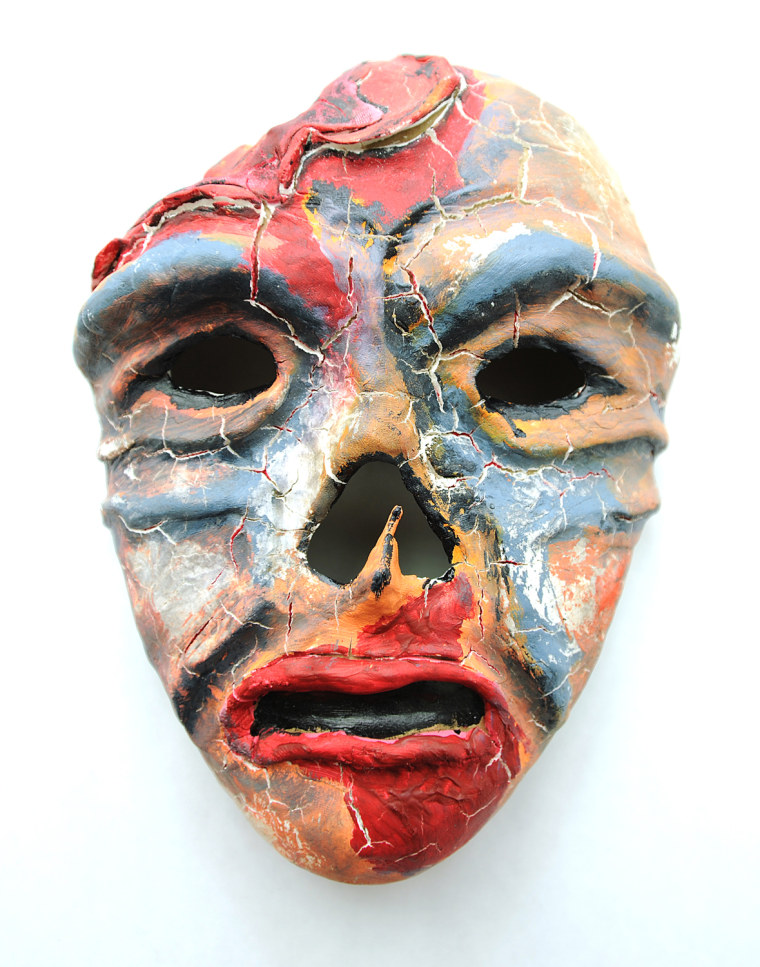 Art therapy helps soldiers coping with war