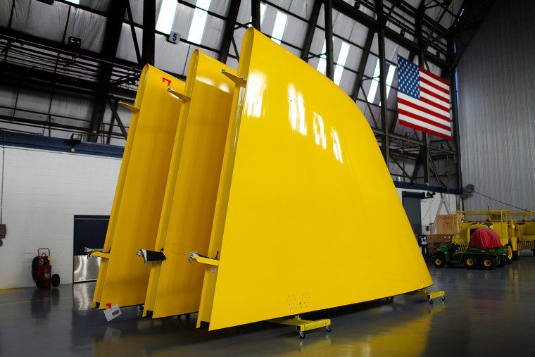 New blimp's skeleton unveiled