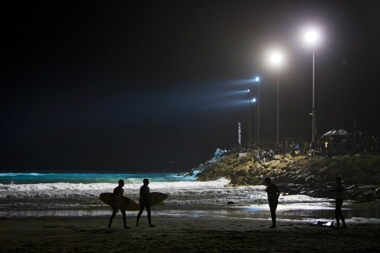 Nightsurfing in Israel