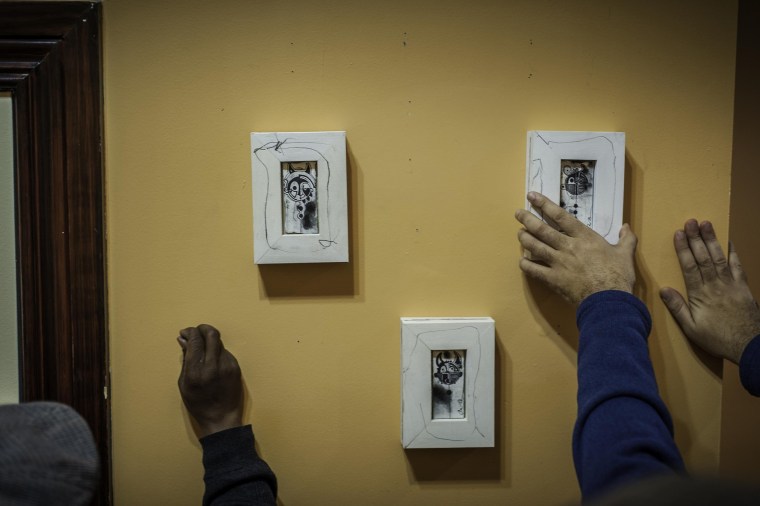 Image: Troy Staton has combined fine art with the art of barbering at ...