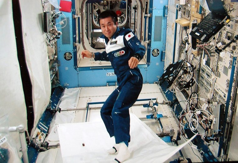 outer space astronauts 2009