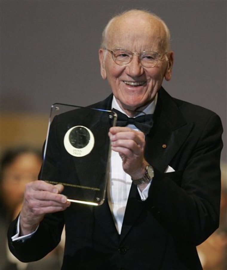 McKusick, medical genetics pioneer, dies at 86