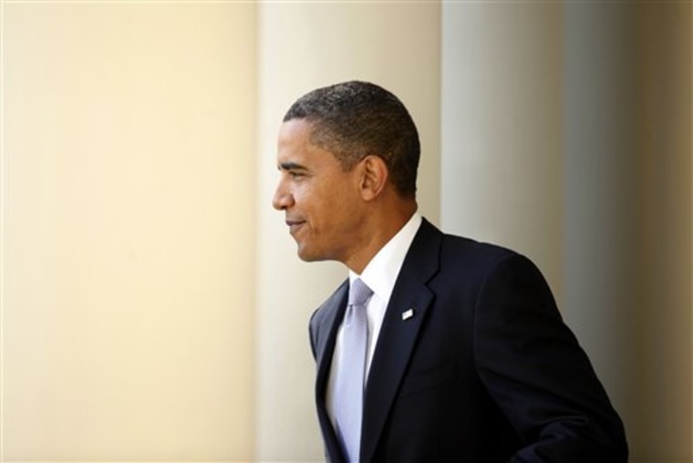 Surrounded by doctors, Obama pitches plan