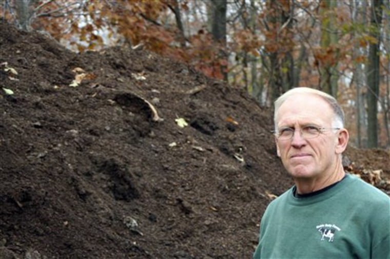 Composting cows raises pollution concerns