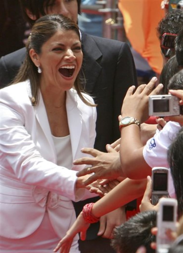 Costa Rica swears in 1st female president