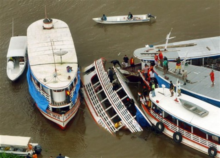 At least 17 dead after boat sinks in Amazon