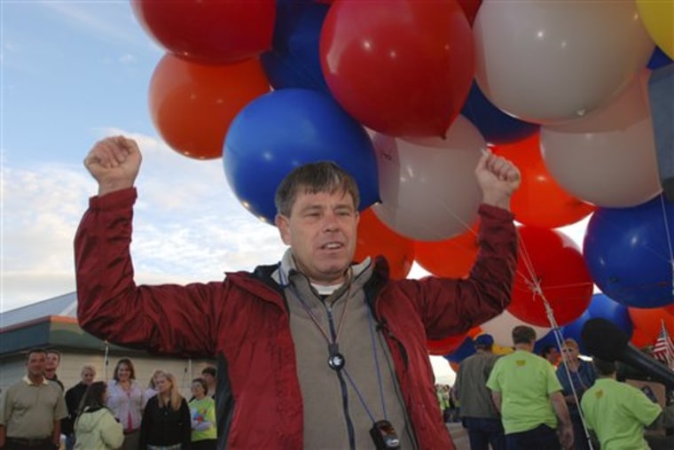 Ore. lawn chair balloonist plans Baghdad flight