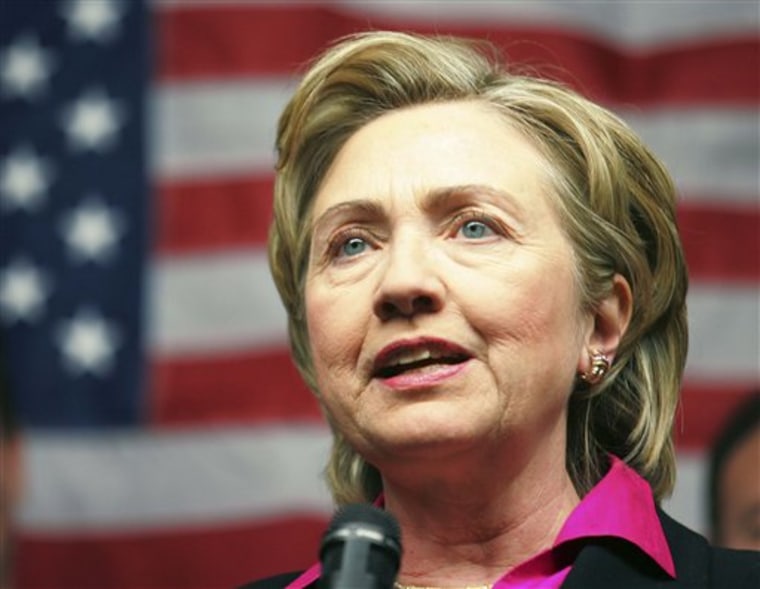 Clinton aims to raise $75 million before 2008