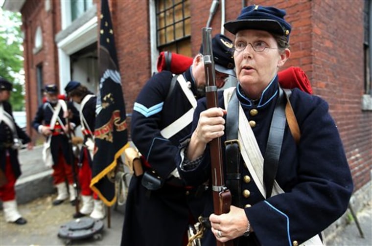 Women re-enact Civil War as men