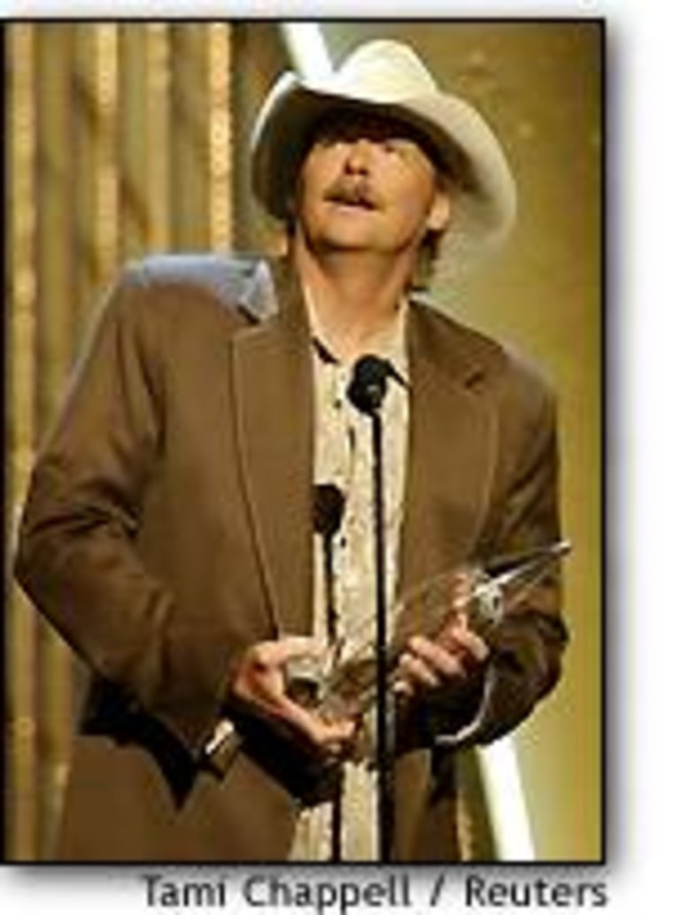 CMA honors legendary Man in Black