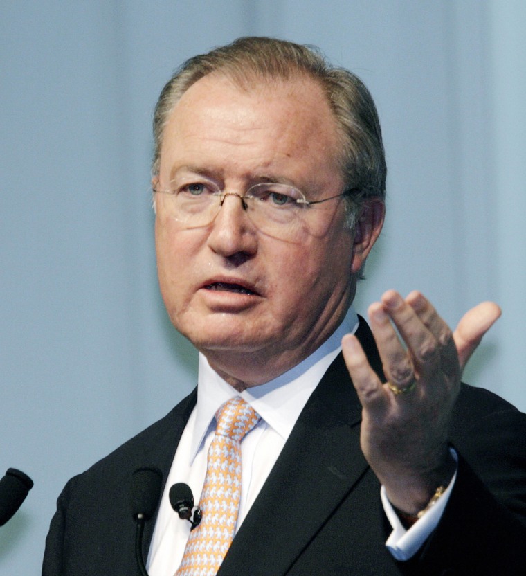 United pilots call for CEO to step down