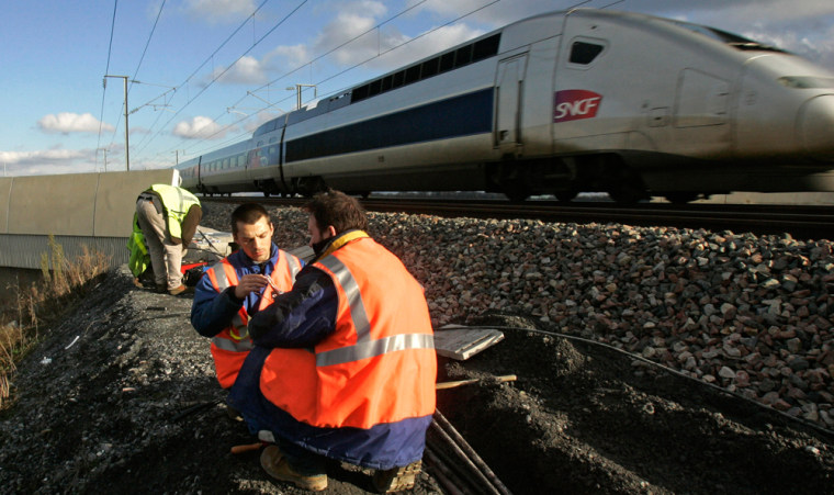 Sabotage hits France rails as strike talks begin
