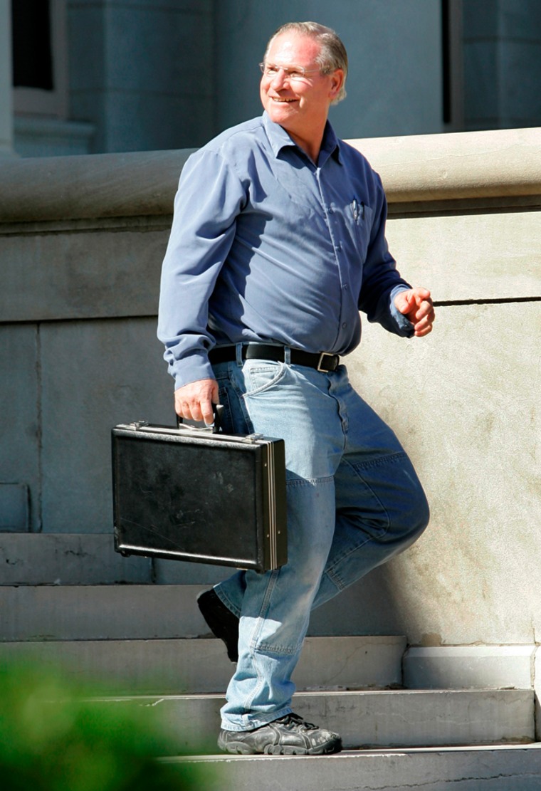 Officials return to polygamy sect’s compound