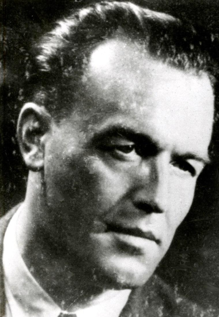 Nazi hunter: 'Give up, Dr. Death'