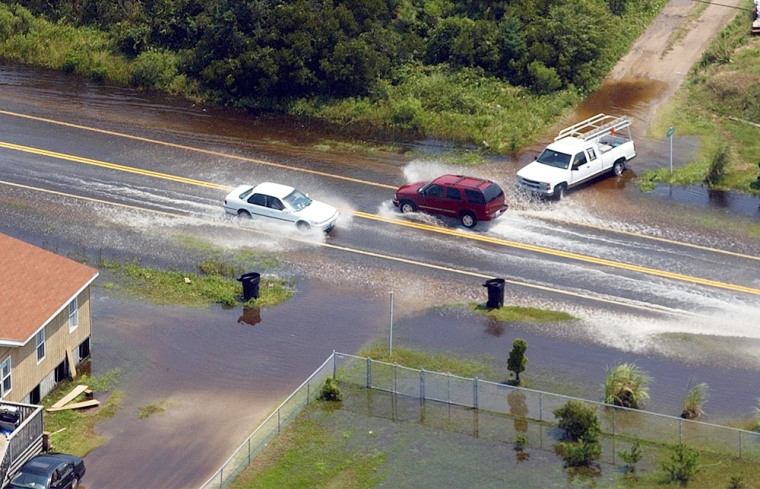Hurricane cleanup forces tourists to leave island