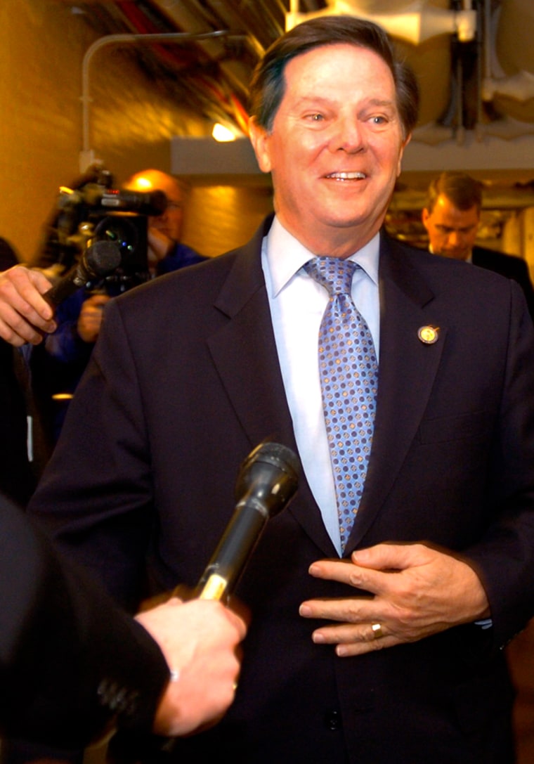 DeLay asks colleagues in Senate to blame Dems