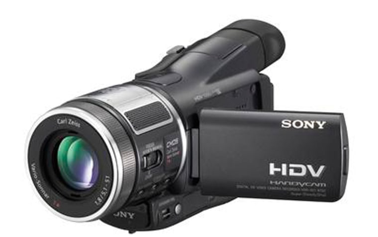 Sony cuts HD camcorder down to size