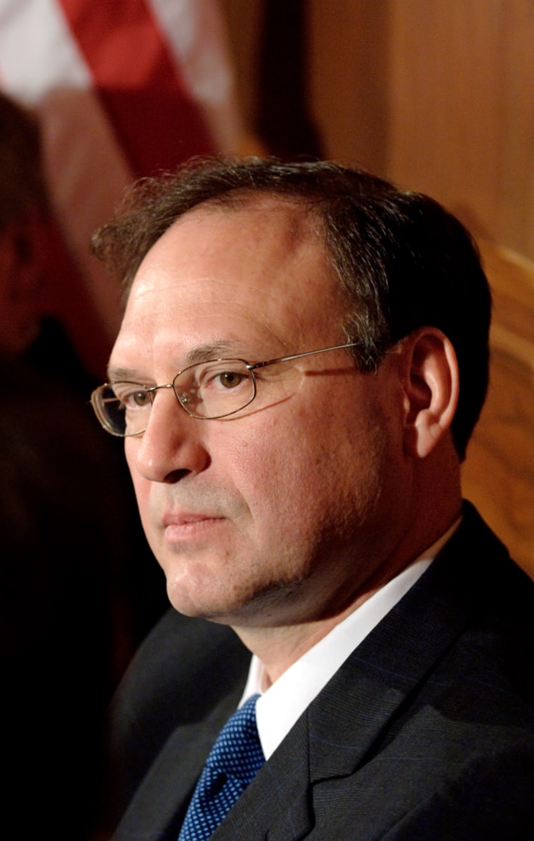 Bush looks to rally GOP in tough times