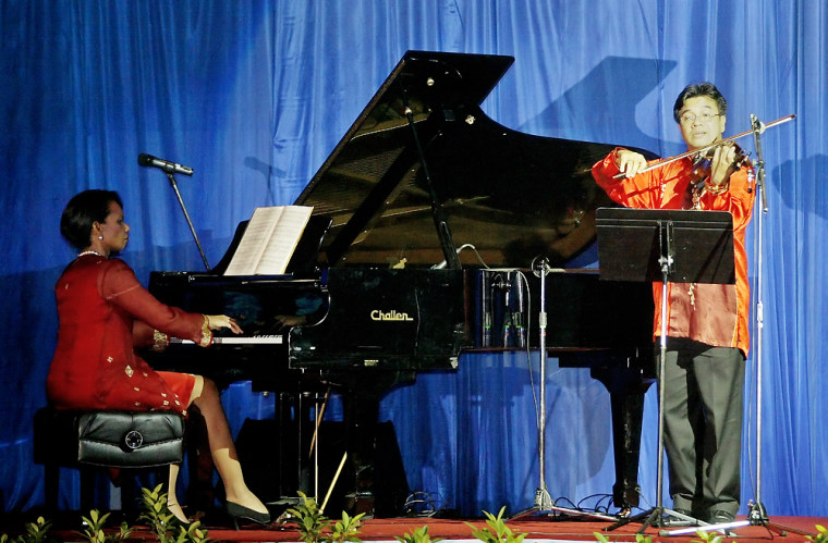 Rice plans serious piano recital at summit