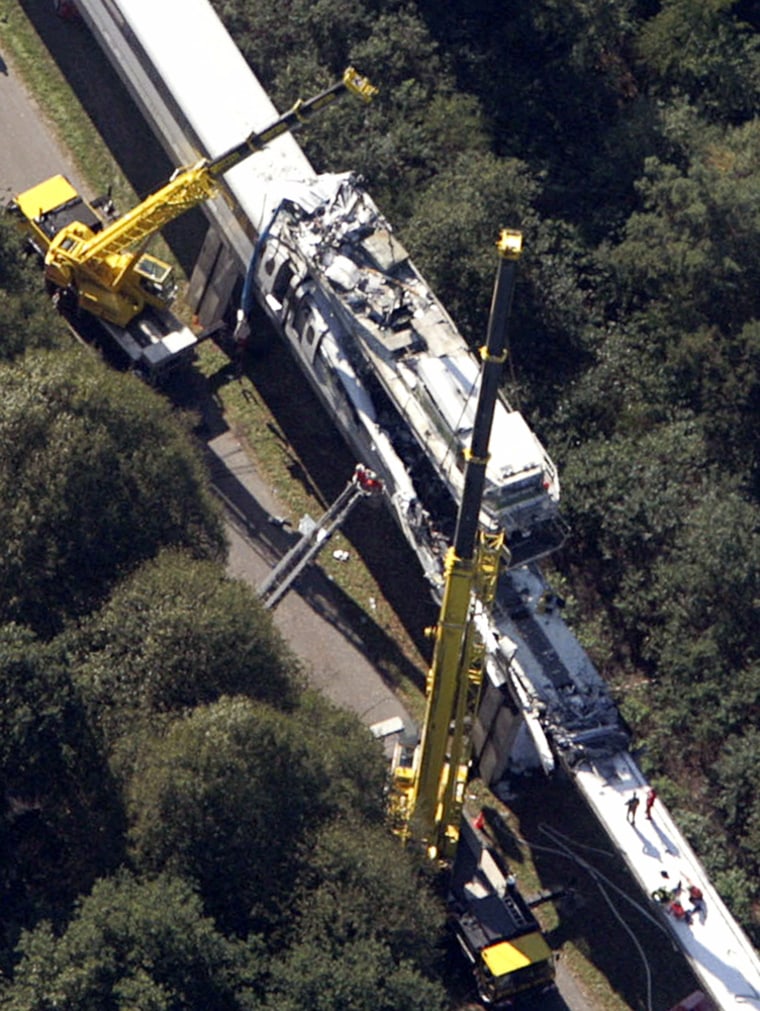 Officials look for clues in German train crash