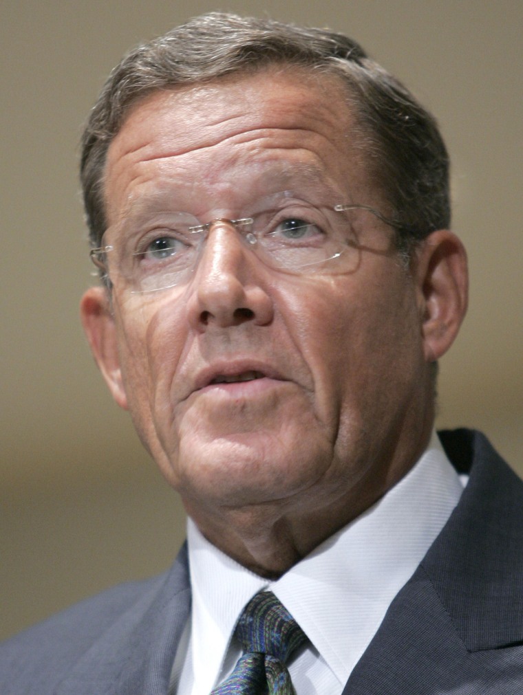 Smithsonian chief quits in wake of inquiry