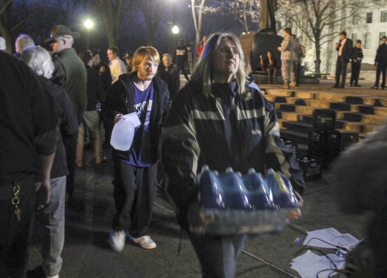 Hundreds Complain of Symptoms in West Virginia Chemical Spill
