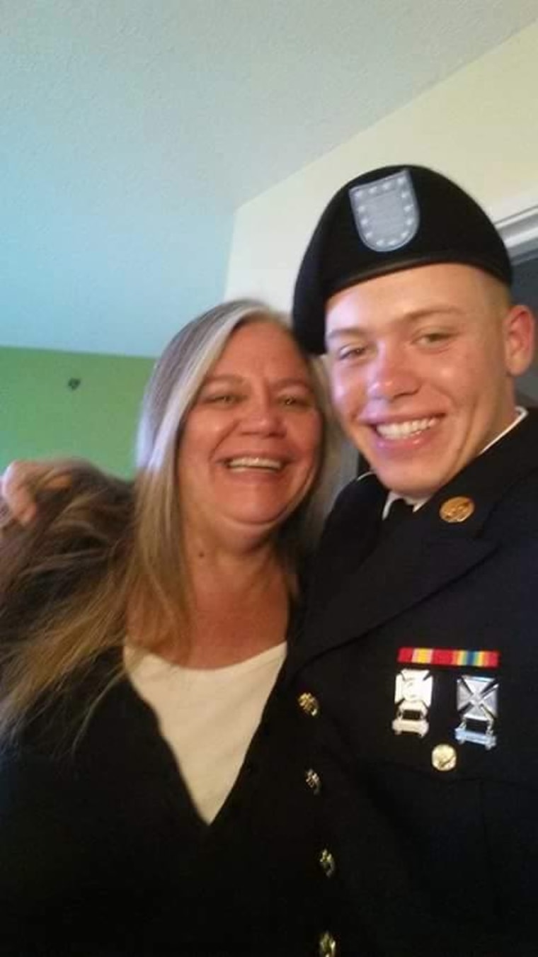 Video: Soldier comes home and surprises mom with crazy prank