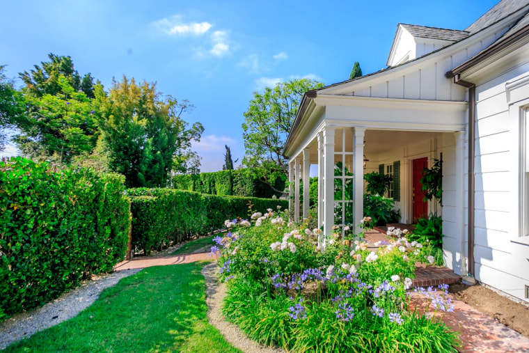 Comedian Grouch Marx's former Los Angeles home is for sale