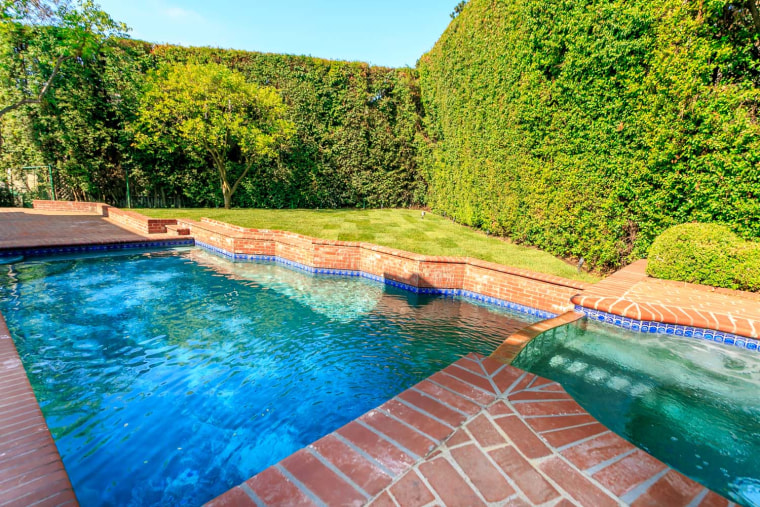 Comedian Grouch Marx's former Los Angeles home is for sale