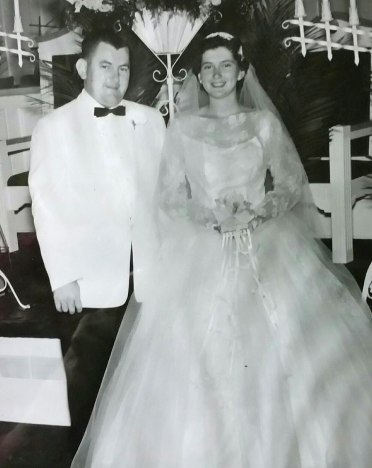 Couple die holding hands after 59 years of marriage