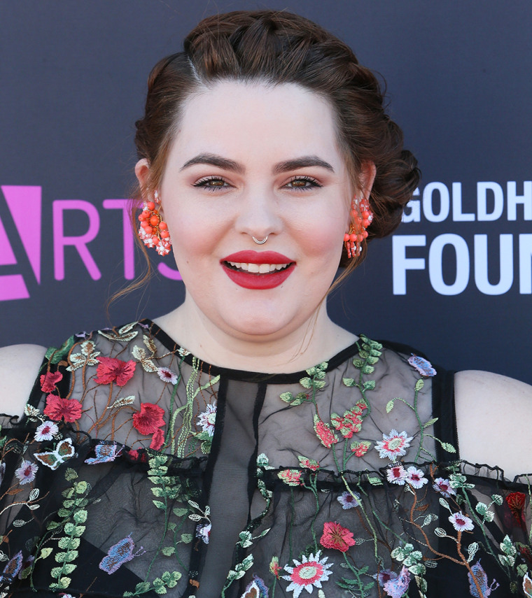 Tess Holliday shares breastfeeding photo in honest Instagram post