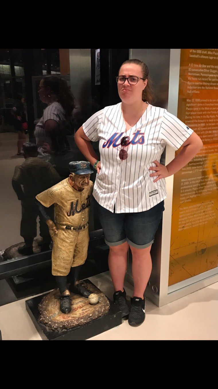 Mets superfan on Twitter mission for prom pics with players