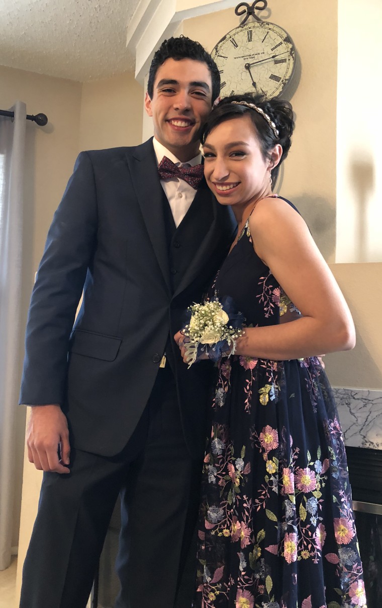 Watch teen surprise her prom date by walking for 1st time in 10 months