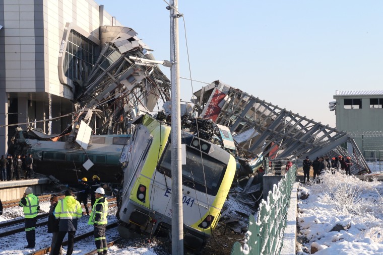 High-speed train crash kills 9, injures dozens in Ankara, Turkey