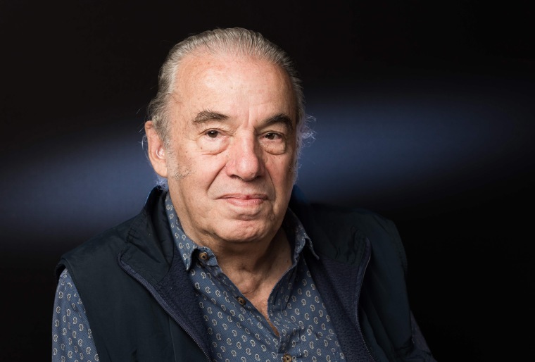 Mexican protest singer Oscar Chávez dies of COVID-19