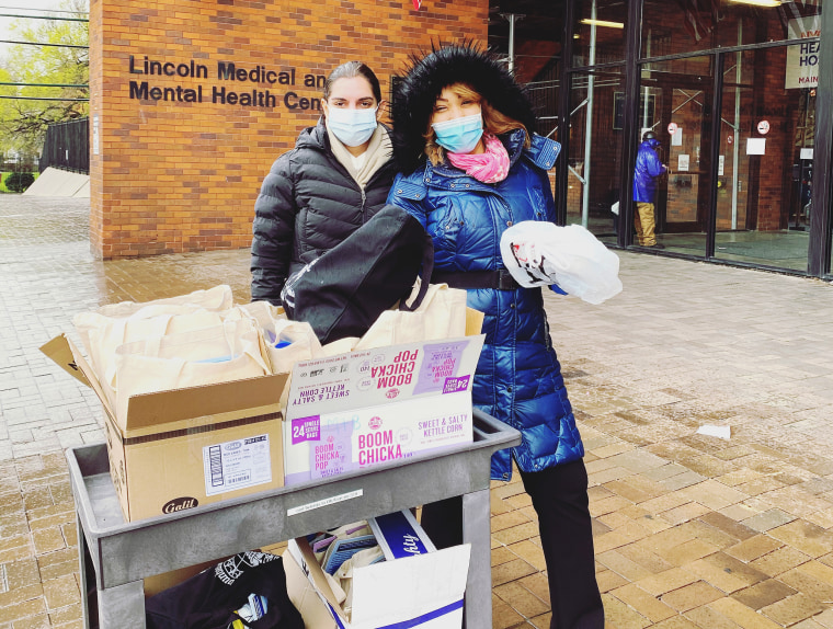 ICU doctor finds time to create, donate health worker wellness bags