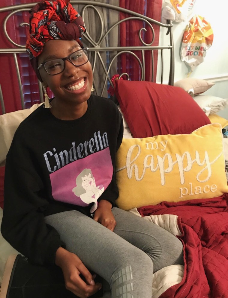 Ovarian cancer: Girl, 14, diagnosed after experiencing stomach pain