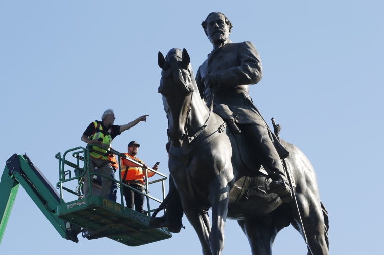 Judge blocks removal of Richmond Robert E. Lee statue for 10 days Judge blocks removal of Richmond Robert E. Lee statue for 10 days