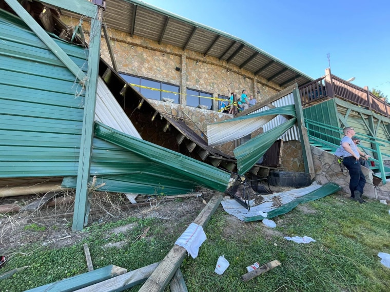 11 injured after Tennessee restaurant deck collapses during birthday party