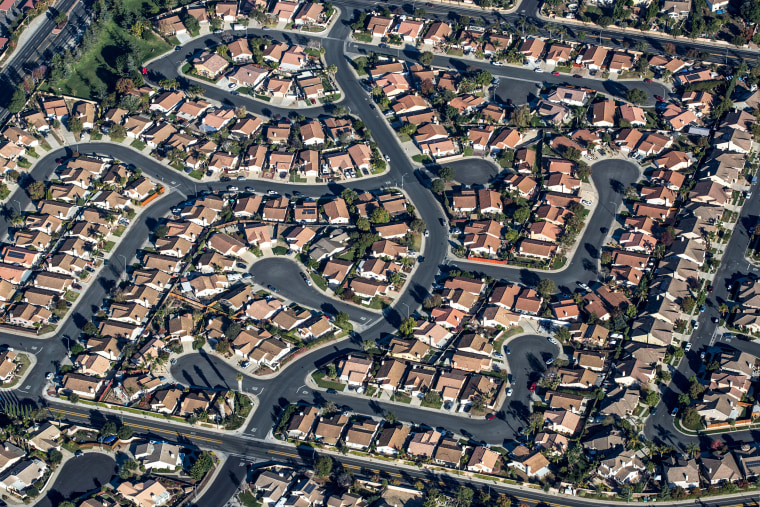 Showdown shapes up in California over growing housing crisis Showdown shapes up in California over growing housing crisis