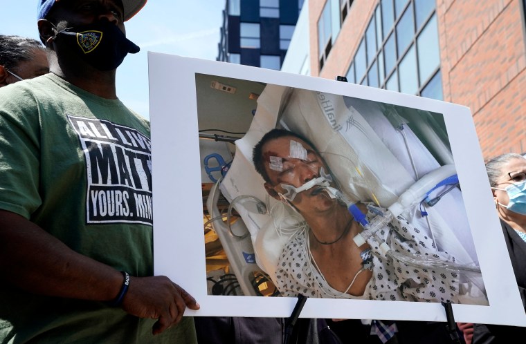 Muere el hombre asiático de 61 años que sufrió brutal agresión en Nueva ...